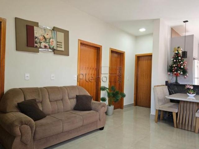Casa à Venda em Valinhos, no bairro Jardim do Lago