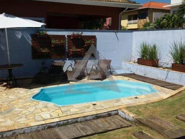 Casa à venda em Valinhos, Santa Cruz, com 3 suítes, com 283.01 m², Terras do Caribe