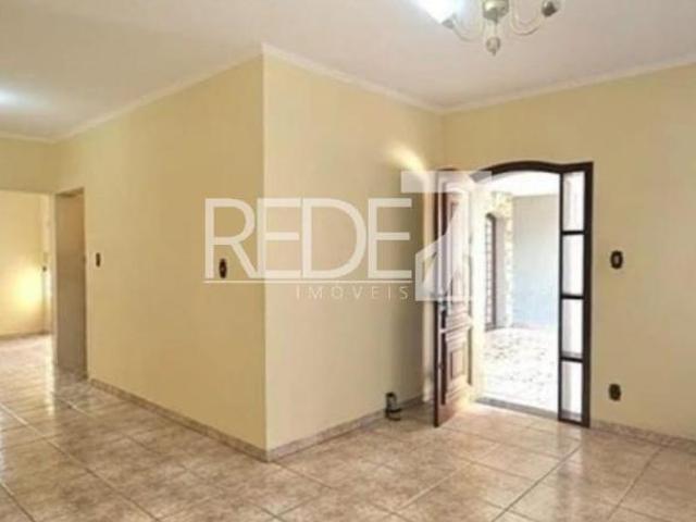 Casa à venda em Valinhos SP, Jardim Pinheiros, 3 quartos, 1 suíte, 2 salas, 5 banheiros, 4 vagas, pr