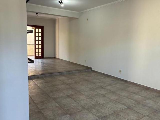 Casa à venda em Valinhos, Parque Nova Suíça, com 3 quartos, com 300 m²