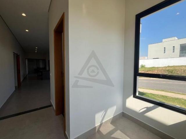 Casa à venda em Valinhos, Roncáglia, com 3 suítes, com 178 m², Residencial Mont&apos Alcino