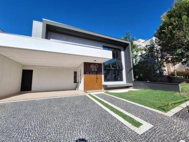 Casa à venda em Valinhos, Roncáglia, com 3 suítes, com 202 m², Residencial Mont&apos alcino