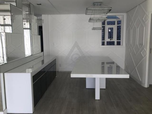 Casa à venda em Valinhos, Roncáglia, com 3 suítes, com 292 m², Residencial São Joaquim