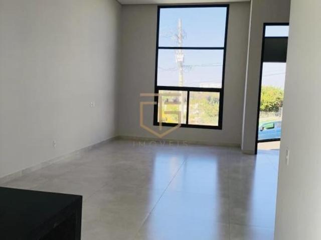 Casa à venda em Valinhos, Residencial Vivenda das Pitangueiras, com 3 suítes, com 185 m²