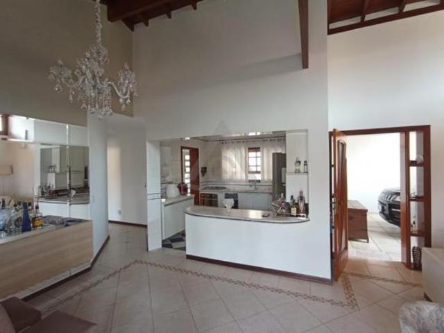 Casa à venda em Valinhos, Vila Faustina II, com 3 quartos, com 197 m², Vivenda das Quaresmeiras