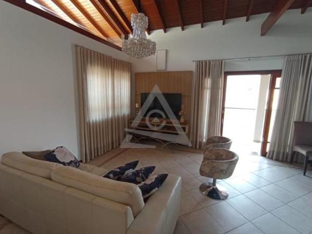 Casa à venda em Valinhos, Vila Faustina II, com 3 quartos, com 197 m², Vivenda das Quaresmeiras