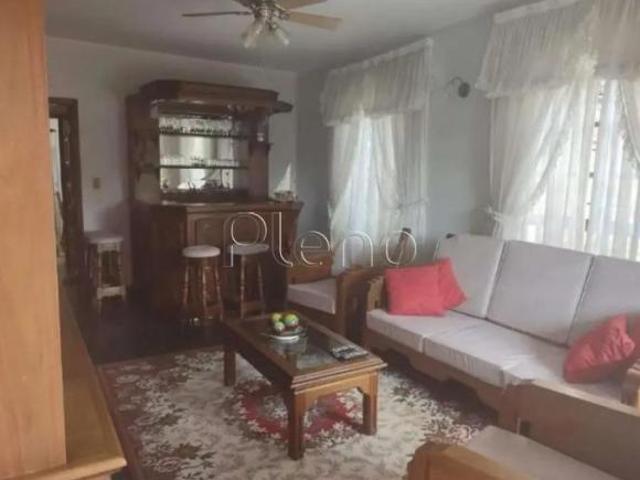 Casa à venda em Valinhos, Vila Santana, com 3 quartos, com 200 m²