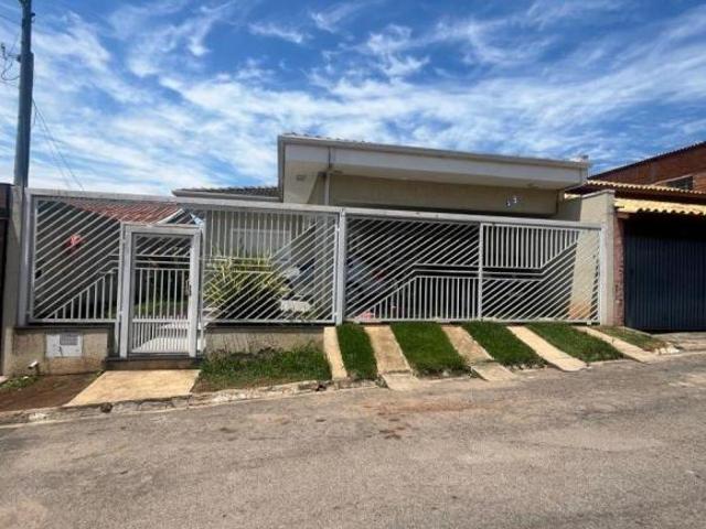 Casa à Venda em Vargem SP Aceita troca por chácara ou sítio nas cidades de Extrema, Toledo ou Munhoz
