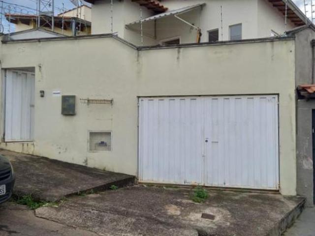 Casa à venda em Varginha, no bairro Parque Residencial Rio Verde