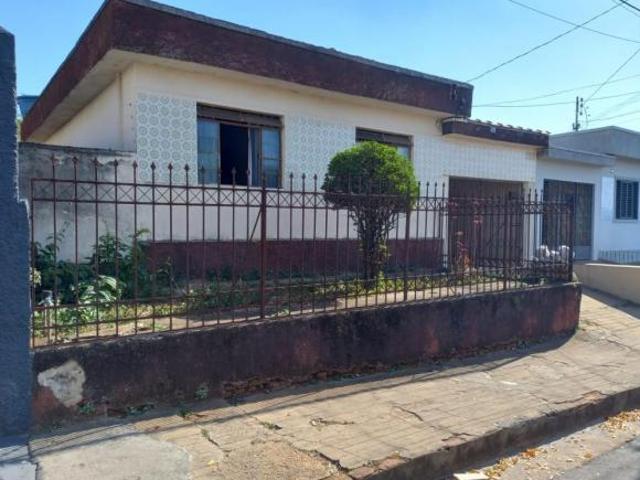 Casa à venda em Varginha, no bairro Vila Martins