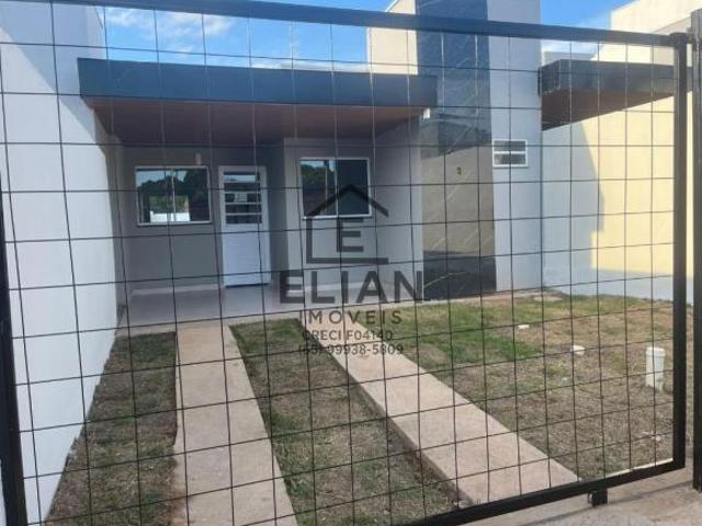 Casa à venda em Várzea Grande MT, bairro Canelas: 2 quartos, 1 suíte, 1 sala, 2 banheiros, 3 vagas d