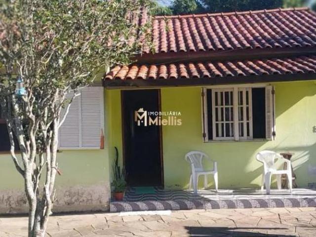 Casa à venda em Viamão, bairro Esmeralda, com terreno grande