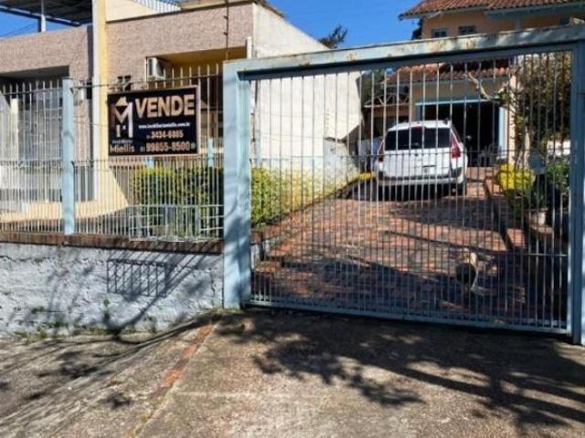 CASA Á VENDA EM VIAMAO BAIRRO TRANQUILO, ESPAÇOSA COM PÁTIO