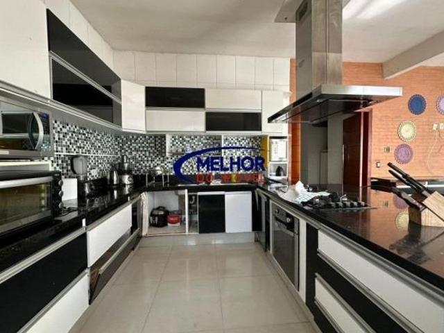 Casa à venda em Vicente Pires com 3 suítes + Home cinema