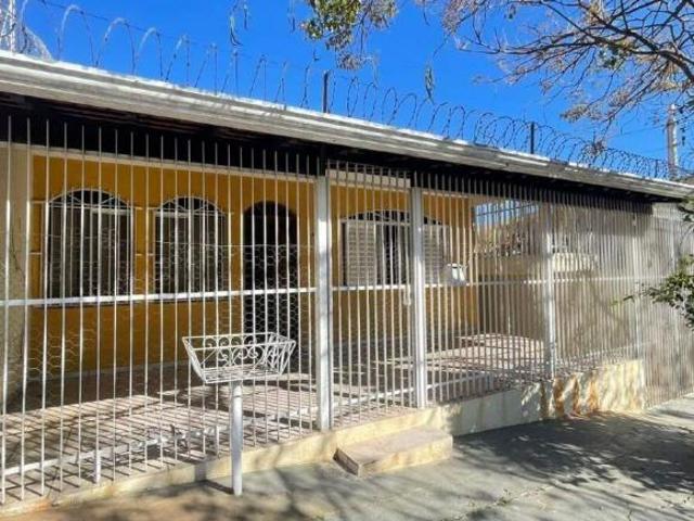 Casa à venda em Vila Viotto, Jundiaí 2 dormitórios, 2 vagas, financiamento