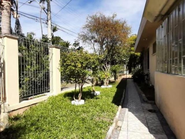 Casa à venda em Vila Assunção com 400 m², 5 quartos, 1 suíte, 3 vagas