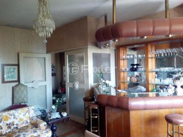 Casa à venda em Vila Assunção com 250 m², 3 quartos, 3 vagas