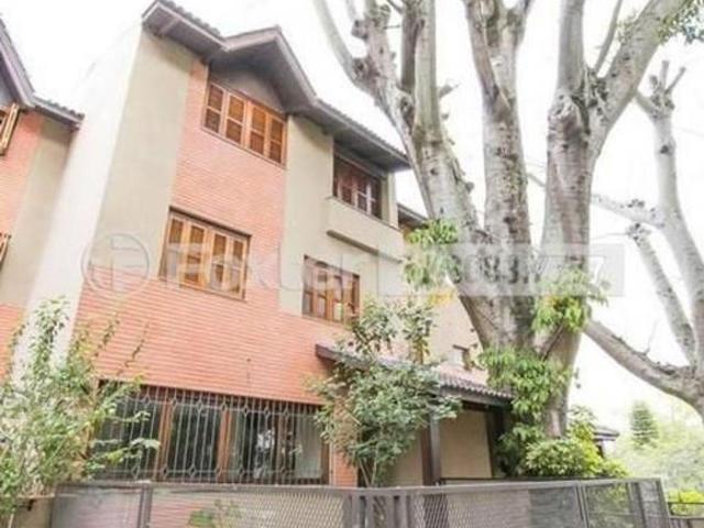 Casa à venda em Vila Assunção com 253 m², 3 quartos, 3 suítes, 5 vagas