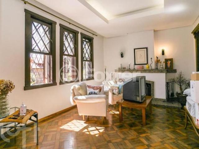Casa à venda em Vila Assunção com 350 m², 4 quartos, 2 suítes, 2 vagas