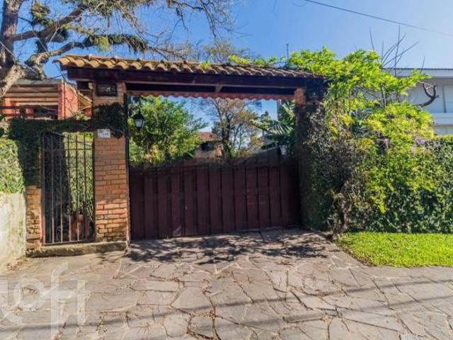 Casa à venda em Vila Assunção com 360 m², 4 quartos, 2 suítes, 2 vagas