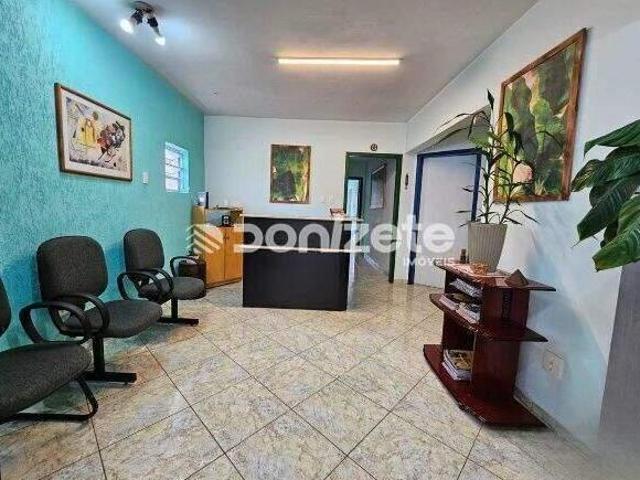 Casa à Venda em Vila Assunção, Santo André – 4 Quartos, 4 Vagas