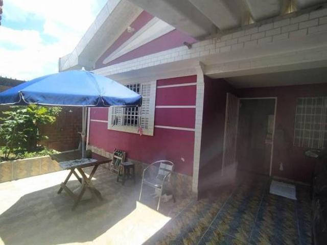 Casa à Venda em Vila Caiçara, Praia Grande SP