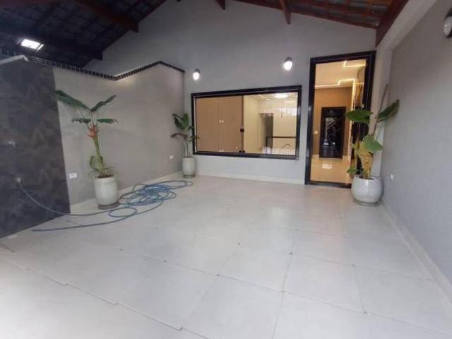 Casa à Venda em Vila Caiçara, Praia Grande SP