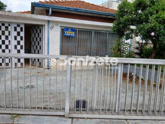 Casa à venda em Vila Eldízia, Santo André – Financiamento e Permuta Aceitos