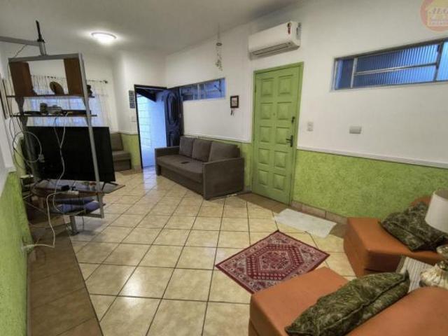 Casa à Venda em Vila Guilhermina, Praia Grande SP
