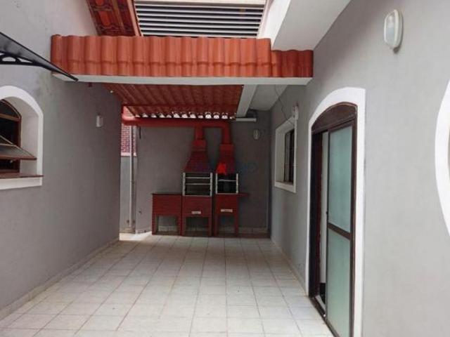 Casa à Venda em Vila Guilhermina, Praia Grande SP