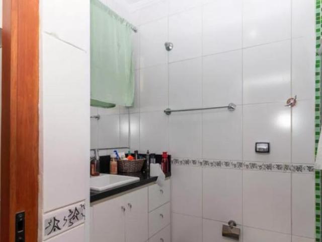Casa a venda em Vila Ipojuca com 398m²