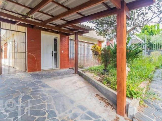 Casa à venda em Vila Ipiranga com 162 m², 4 quartos, 1 suíte, 3 vagas