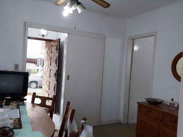 Casa à venda em Vila Ipiranga com 170 m², 4 quartos, 1 suíte, 5 vagas