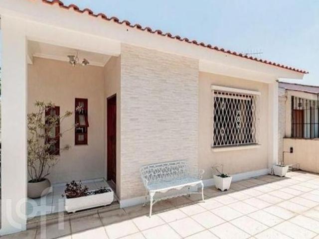 Casa à venda em Vila Ipiranga com 173 m², 3 quartos, 2 suítes, 3 vagas
