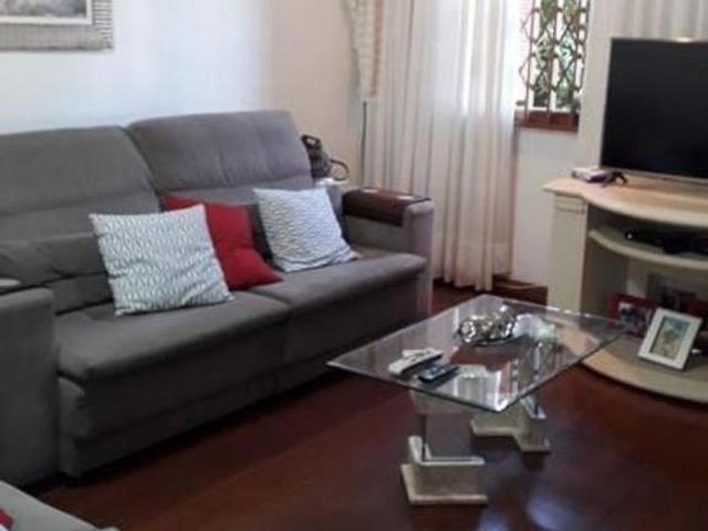 Casa à venda em Vila Ipiranga com 230 m², 4 quartos, 1 suíte, 3 vagas