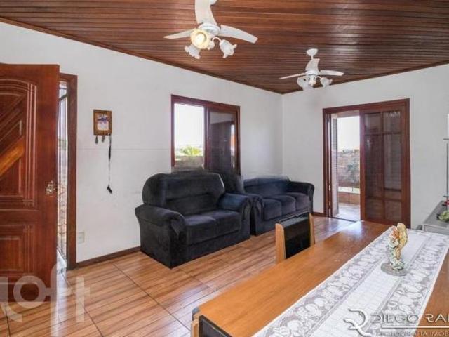 Casa à venda em Vila Ipiranga com 450 m², 3 quartos, 1 suíte, 2 vagas