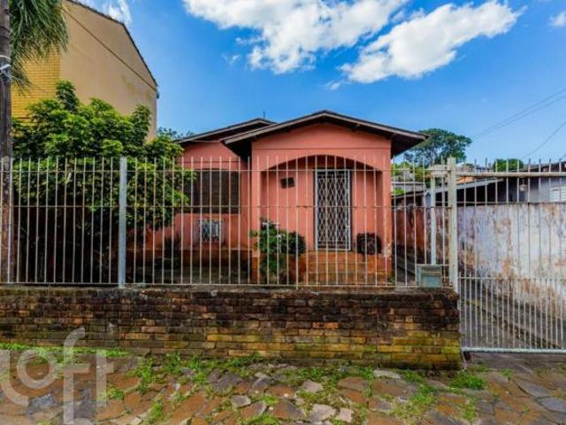 Casa à venda em Vila Jardim com 100 m², 3 quartos, 1 suíte, 3 vagas