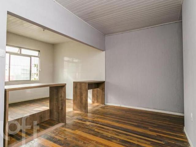Casa à venda em Vila Jardim com 74 m², 3 quartos, 2 vagas