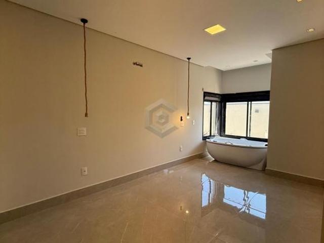 Casa à venda em Vila Martins, Itu | 4 suítes, 237m²