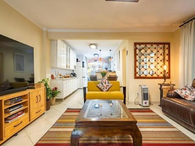 Casa à venda em vila na Barra Funda com 198m², 3 Suítes e 1 Vaga