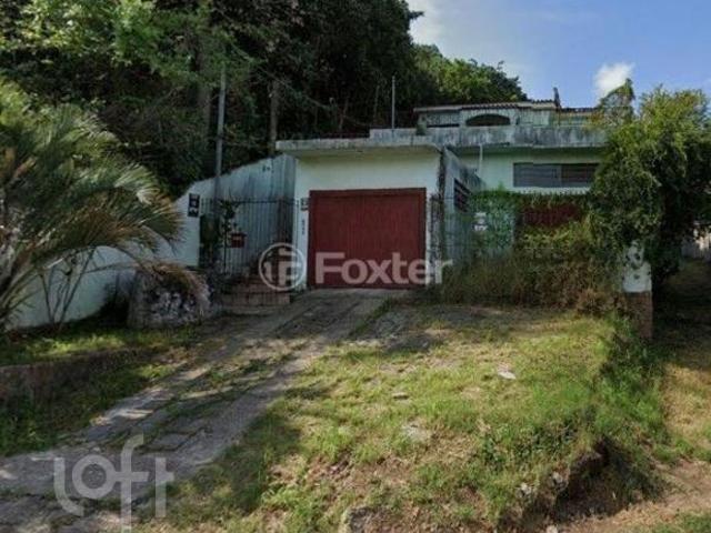 Casa à venda em Vila Nova com 176 m², 4 quartos, 1 suíte, 3 vagas
