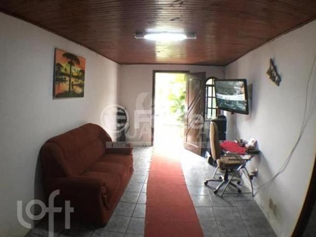 Casa à venda em Vila Nova com 200 m², 2 quartos, 1 suíte, 2 vagas