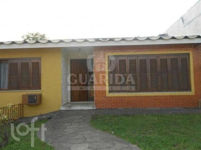 Casa à venda em Vila Nova com 250 m², 3 quartos