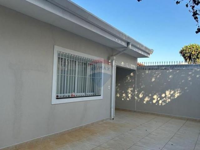 Casa à Venda em Vila Nova próximo à Lagoa do Taquaral com 3 quartos, Campinas/SP