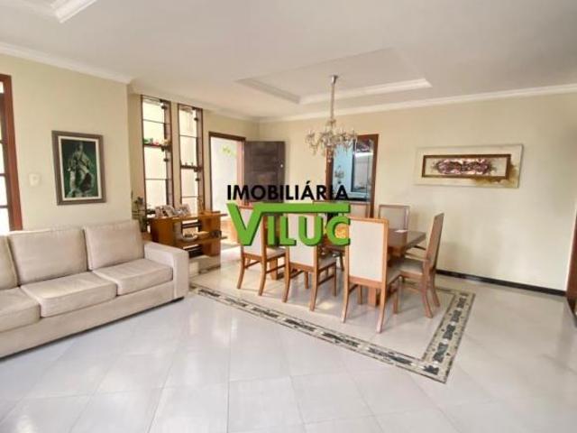 Casa à venda em Vila Paquetá