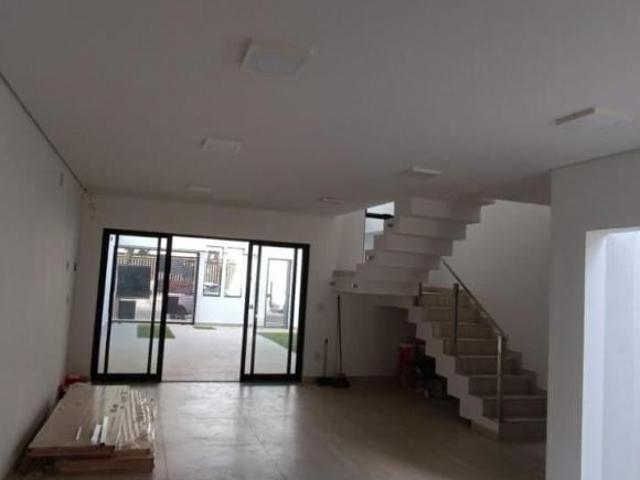 Casa à venda em Vila Paquetá