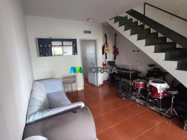 Casa à venda em Vila São João Batista