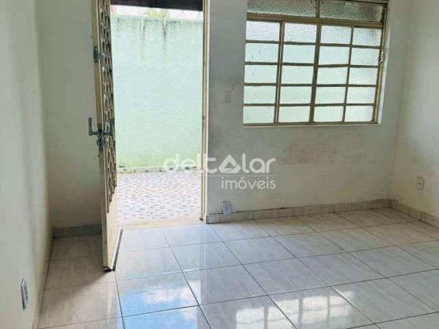 Casa à venda em Vila São João Batista