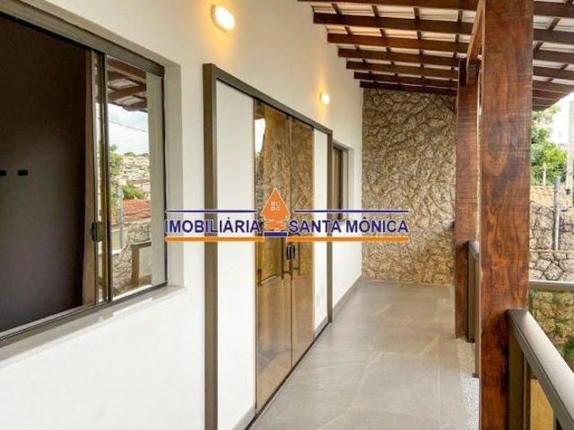 Casa à venda em Vila Santa Mônica