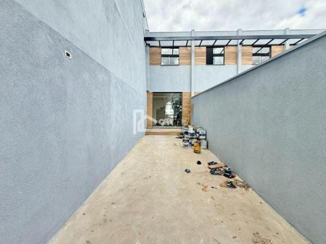Casa à venda em Vila Santa Mônica